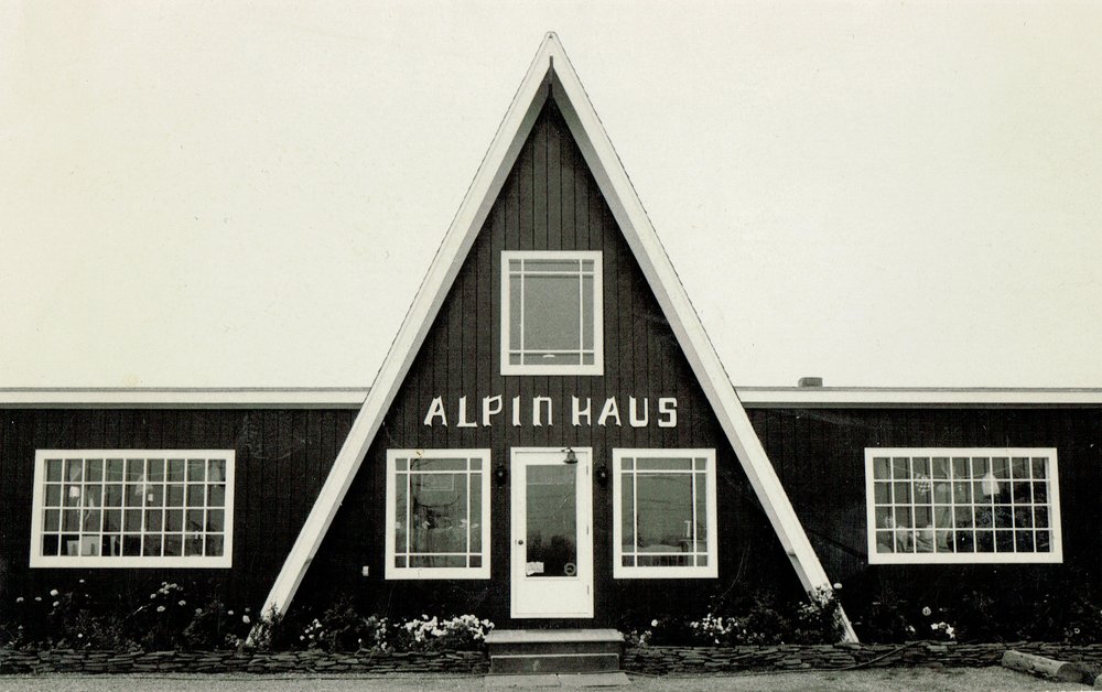 ALPIN HAUS - Updated January 2026 - 21 Reviews - 159 Baker Rd ...