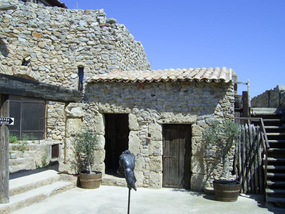 CHÂTEAU DE FITOU - Updated July 2024 - 37 Château, Fitou, Aude, France ...