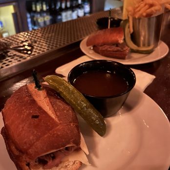COLE’S FRENCH DIP - Updated May 2025 - 2057 Photos & 2422 Reviews - 118 ...