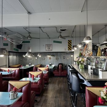 SOUTHERN DINER - Updated January 2026 - 142 Photos & 60 Reviews - 15304 ...