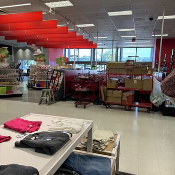 TARGET - Updated October 2025 - 114 Photos & 196 Reviews - 3520 Tyler ...