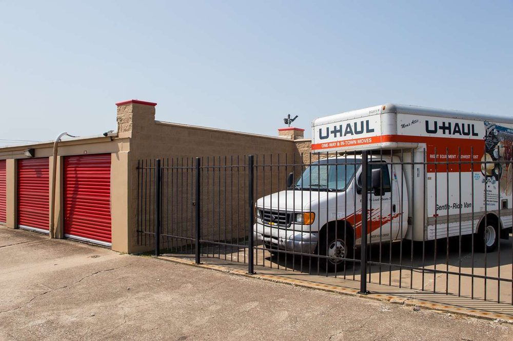 MOVE IT SELF STORAGE - LBJ - Updated August 2025 - 25 Photos & 11 ...