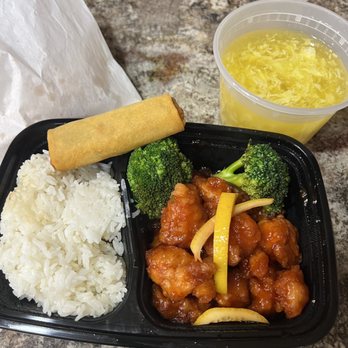 NOODLE WORKS - Updated July 2024 - 140 Photos & 69 Reviews - 250 Randol ...