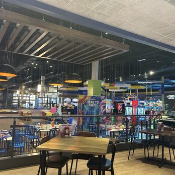 MAIN EVENT AVON - Updated December 2025 - 93 Photos & 95 Reviews ...