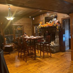 FRANKS AT THE OLD MILL - Updated November 2025 - 607 Photos & 697 ...