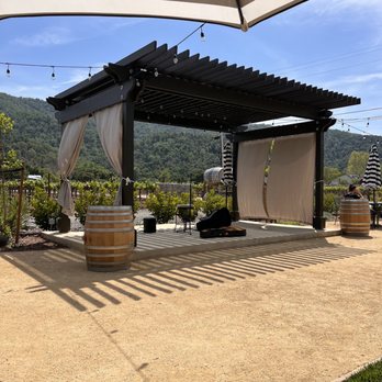 SOLIS WINERY - 133 Photos & 133 Reviews - 3920 Hecker Pass Hwy, Gilroy ...
