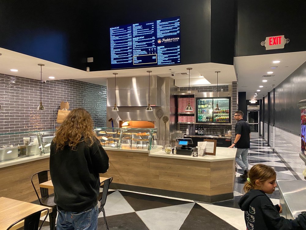 FREDA’S PIZZA - 108 Photos & 106 Reviews - 3835 E Thousand Oaks Blvd ...