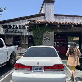 SMOKE & FIRE SOCIAL EATERY - Updated November 2024 - 5400 Photos & 2139 ...