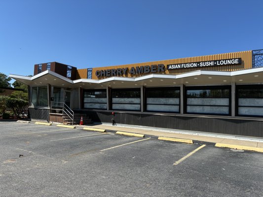 CHERRY AMBER - Updated October 2025 - 19 Photos - 1094 Old Country Rd, Plainview, New York ...