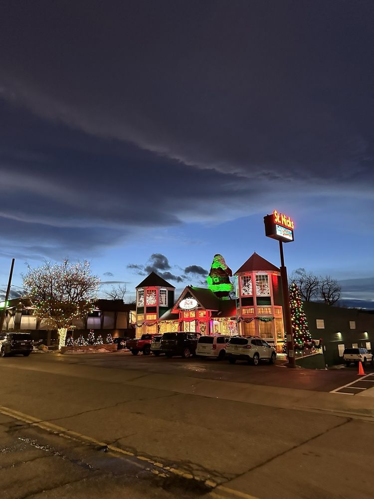 ST. NICKS CHRISTMAS AND COLLECTIBLES - Updated July 2025 - 92 Photos ...