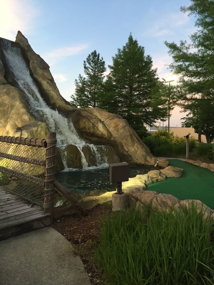 LINKS & TEES GOLF FACILITY - 19 Photos & 40 Reviews - 880 W Lake St ...