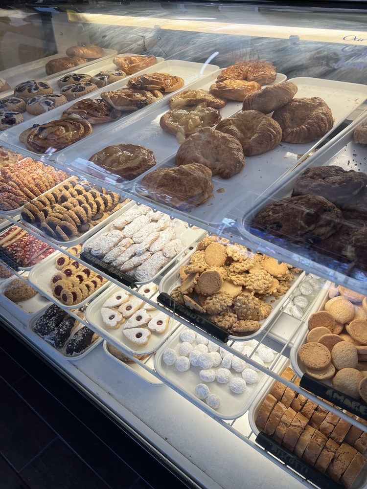 VICTORIA PASTRY - Updated September 2025 - 912 Photos & 768 Reviews ...