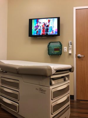 MIDWEST EXPRESS CLINIC - Updated October 2025 - 31 Photos & 142 Reviews ...