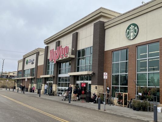 HY-VEE - Updated November 2025 - 498 Photos & 107 Reviews - 1500 ...