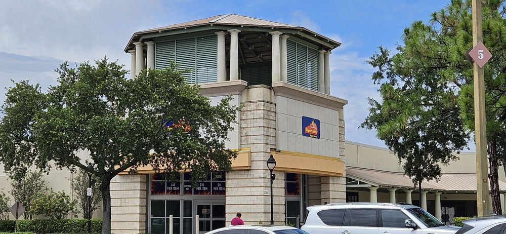 SUPER BINS - Updated October 2025 - 12 Reviews - 3066 NW Federal Hwy ...