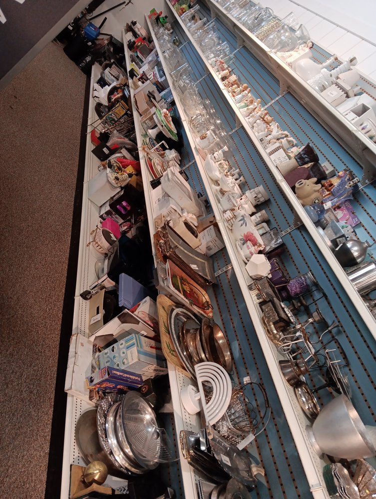 ULTIMATE THRIFT - Updated December 2025 - 17 Photos & 13 Reviews - 4450 ...