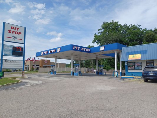 PIT STOP - Updated April 2025 - 13749 S US Highway 441, Lake City ...