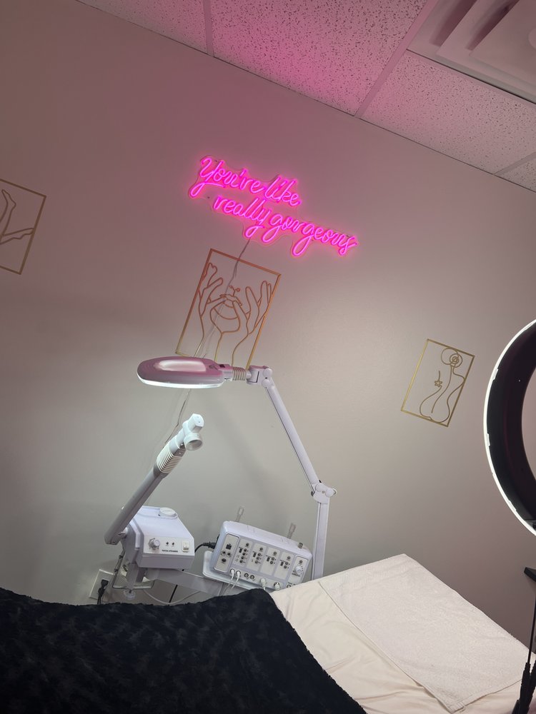 PRETTY AESTHETICS STUDIO - Updated December 2025 - 8330 Lyndon B ...