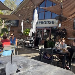 NEW RIVER TAPHOUSE - Updated December 2025 - 1074 Photos & 585 Reviews ...