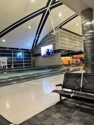 DETROIT AIRPORT MCNAMARA TERMINAL - DTW - Updated July 2024 - 577 ...