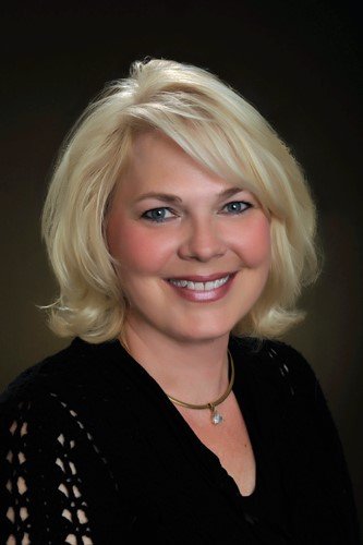 DEBRA HALLBERG-PALMER - 600 Hart Rd, Barrington, Illinois - Real Estate ...