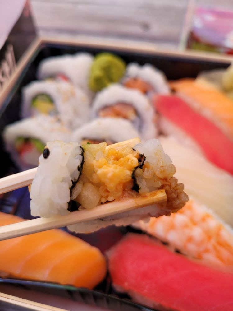 OI SUSHI - Updated January 2025 - 18 Photos - 28 Bathurst Street ...