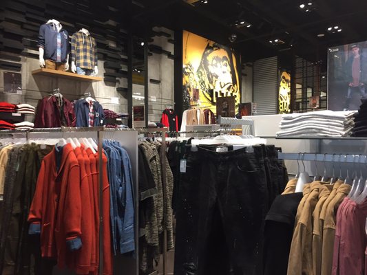 SIMONS - Updated December 2025 - 45 Photos & 11 Reviews - 100A 1 ...