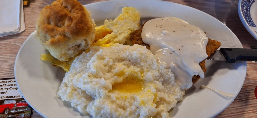 301 FAMILY RESTAURANT - Updated December 2025 - 88 Photos & 82 Reviews ...