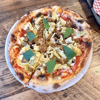 VITTA PIZZA CENTRAL ENTRANCE - Updated January 2025 - 57 Photos & 13 ...