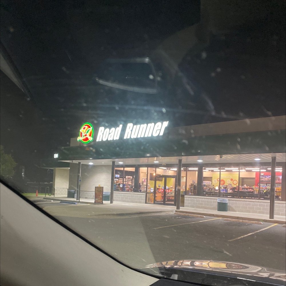 ROAD RUNNER - Updated October 2025 - 545 Skyline Dr, Conway, Arkansas ...