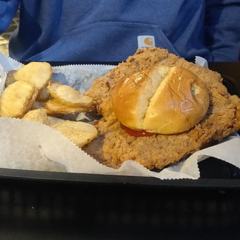 FOXES TRAIL - Updated January 2026 - 128 Photos & 118 Reviews - 305 S ...