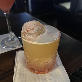 THREE ROSES TAVERN - Updated July 2025 - 56 Photos & 52 Reviews - 105 N ...