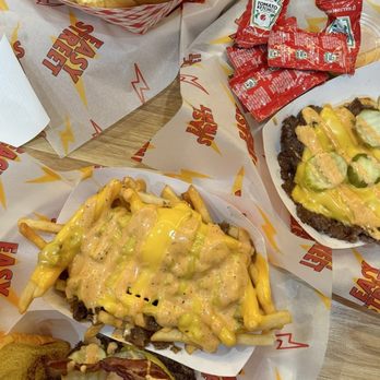 EASY STREET BURGERS - Updated December 2024 - 1092 Photos & 913 Reviews ...