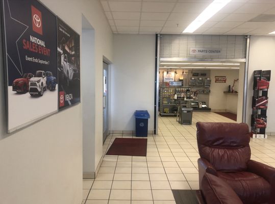 FREEWAY TOYOTA OF GILROY - Updated December 2024 - 33 Photos & 153 ...