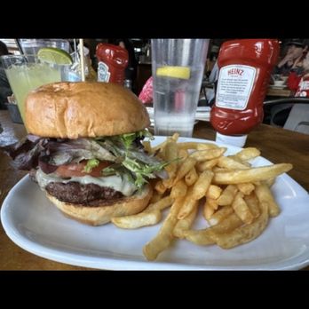 KICKAPOO TAVERN - Updated November 2024 - 225 Photos & 367 Reviews ...