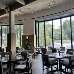 THE ROUNDHOUSE - Updated October 2025 - 669 Photos & 618 Reviews - 2 E ...