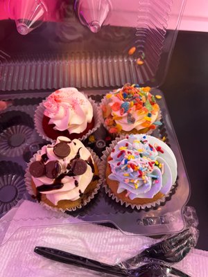 GLITTER QUAKE CUPCAKES - Updated October 2025 - 16 Photos & 14 Reviews ...