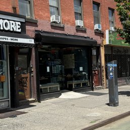 NAKS - Updated September 2025 - 941 Photos & 271 Reviews - 201 1st Ave ...