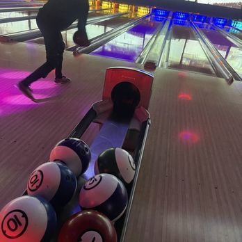 RED ROCK LANES - Updated December 2025 - 400 Photos & 300 Reviews ...