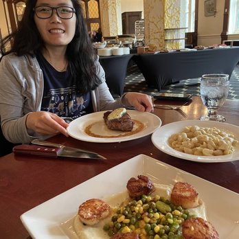 MACARTHUR’S RIVERVIEW RESTAURANT - Updated July 2025 - 78 Photos & 96 ...