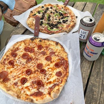 BOHO PIZZA AND BREW - Updated June 2025 - 18 Photos & 39 Reviews - 2514 ...