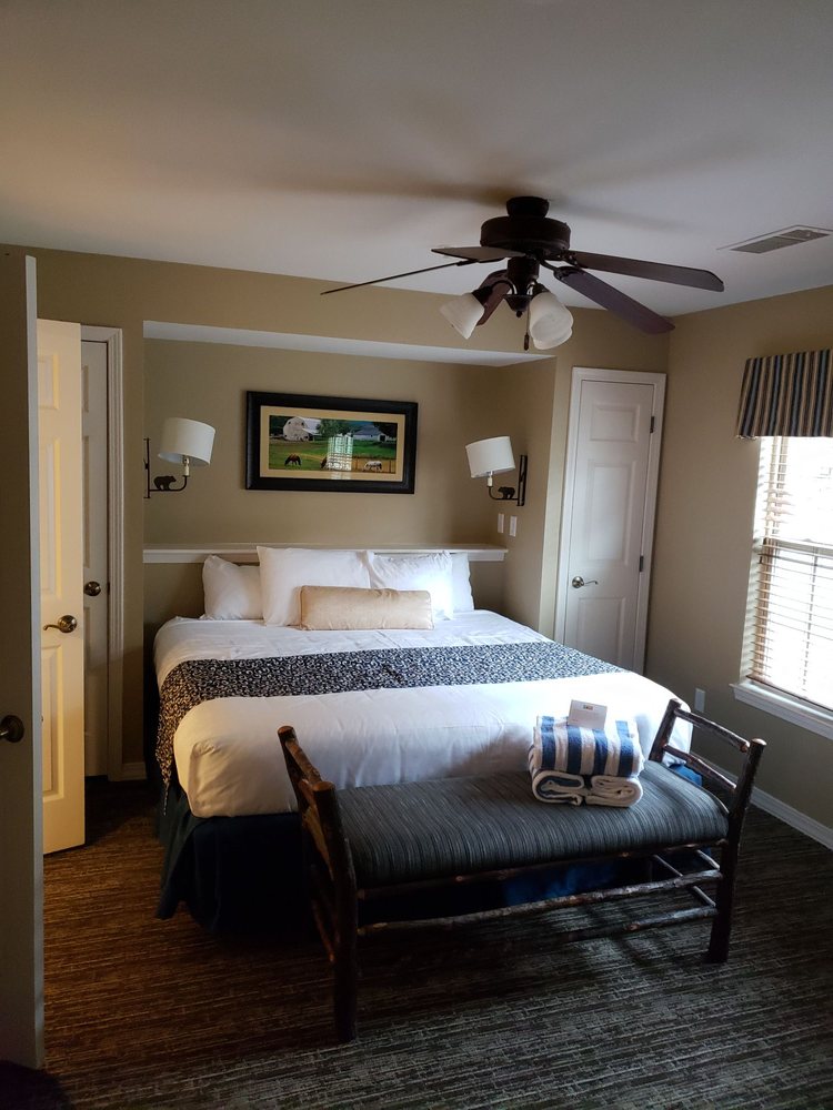 HOLIDAY INN CLUB VACATIONS OAK N SPRUCE RESORT - SOUTH LEE - 99 Photos ...