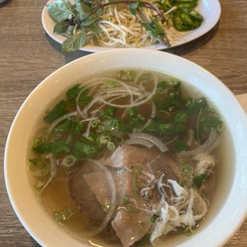 PHO 36 - Updated April 2025 - 351 Photos & 429 Reviews - 2310 ...