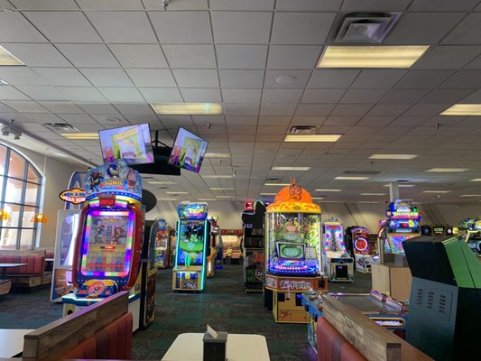 Chuck E Cheese 143 Photos And 127 Reviews Pizza 7381 W Lake Mead