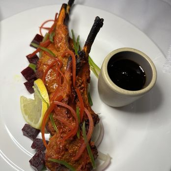 MANTRA - Updated January 2026 - 317 Photos & 338 Reviews - 275 W State ...