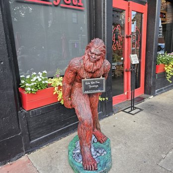 THE RED YETI - Updated January 2025 - 710 Photos & 584 Reviews - 256 ...