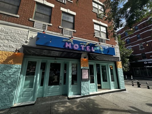 MOTEL NO TELL - 11 Photos - 210 Avenue A, New York, New York - Pizza ...
