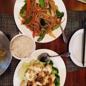 JIN 28 - Updated December 2025 - 288 Photos & 164 Reviews - 604 E N Ave ...