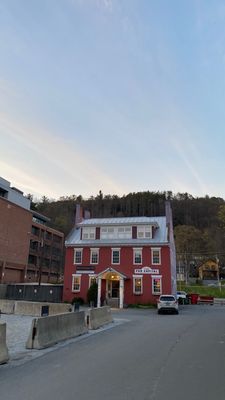 PHO CAPITAL - Updated January 2026 - 157 Photos & 209 Reviews - 107 ...