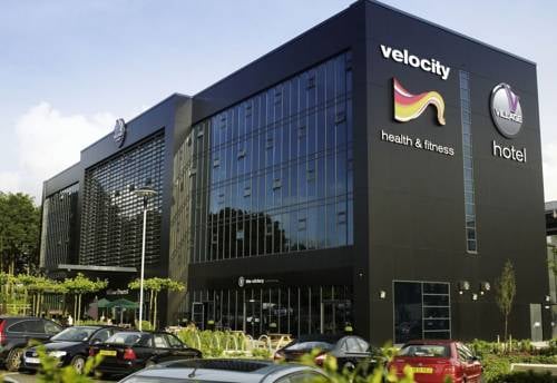 VILLAGE HOTEL CLUB - FARNBOROUGH - Updated April 2024 - Pinehurst Road ...